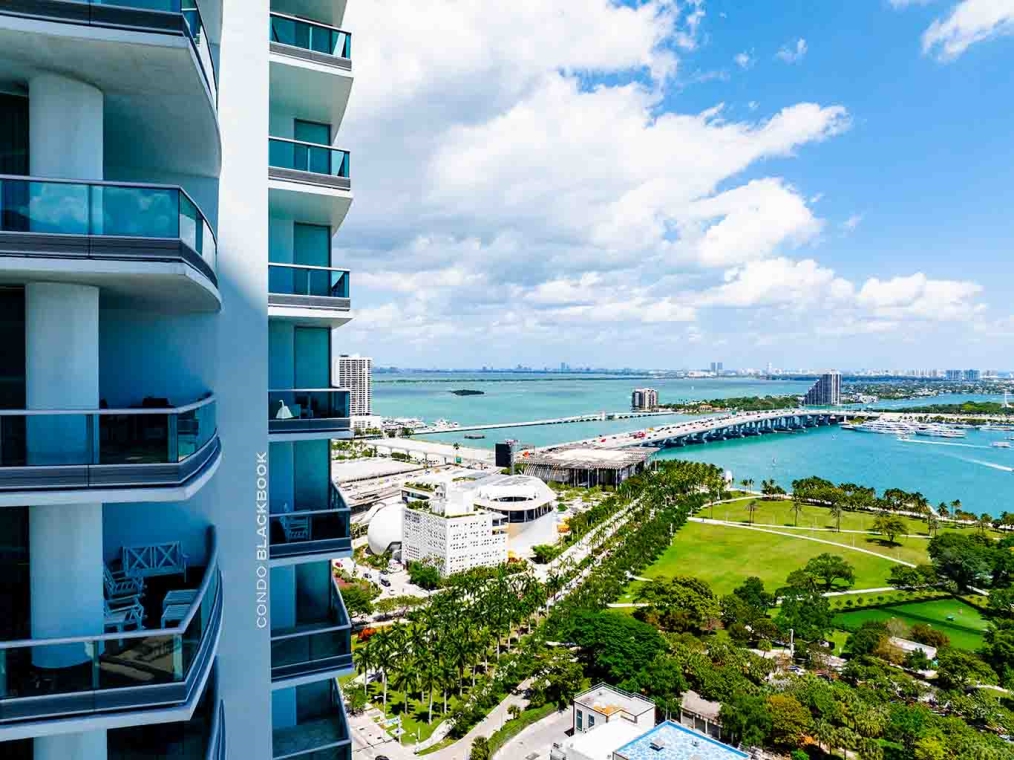 900 Biscayne Bay Condos for Sale and Rent in Downtown Miami - Miami ...