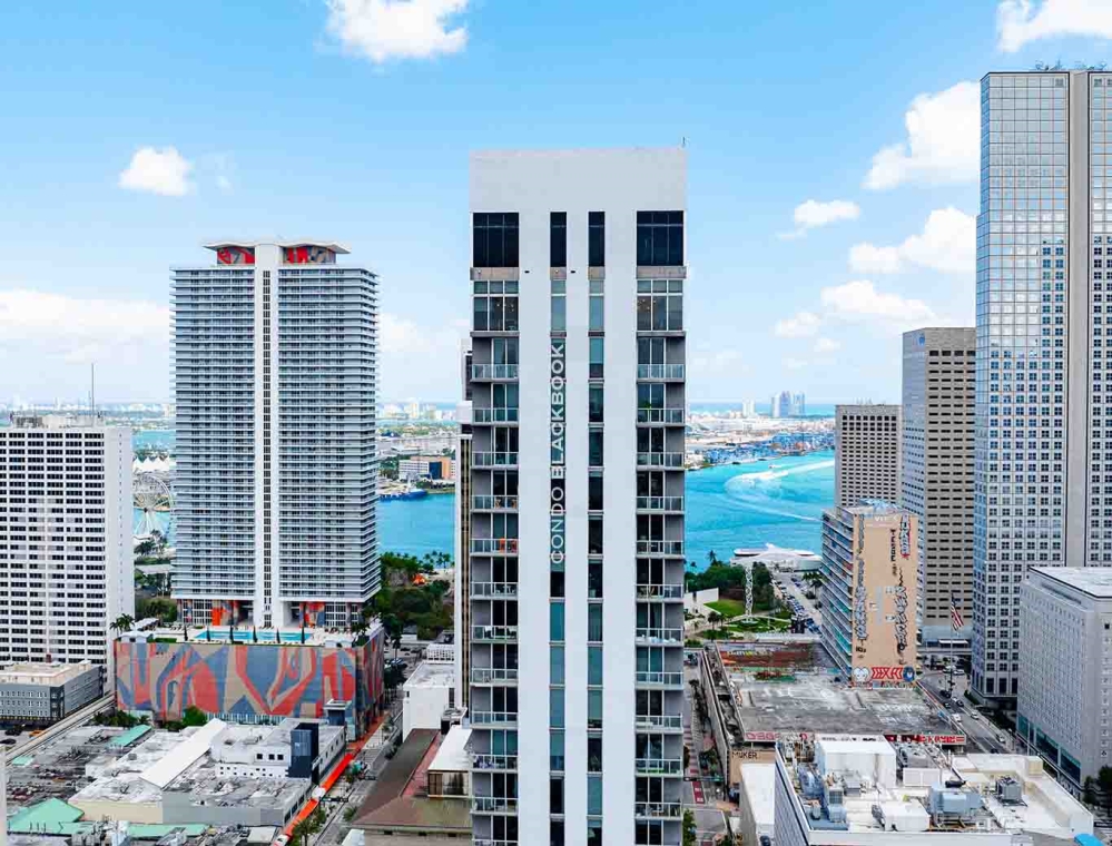 Centro Condos for Sale and Rent in Downtown Miami - Miami | CondoBlackBook