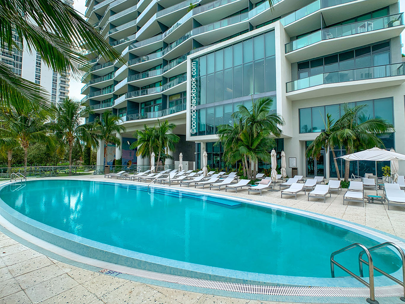 Icon Bay Condos for Sale and Rent in Edgewater - Miami | CondoBlackBook